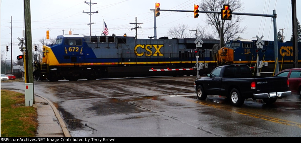 CSX 672 CSX 910